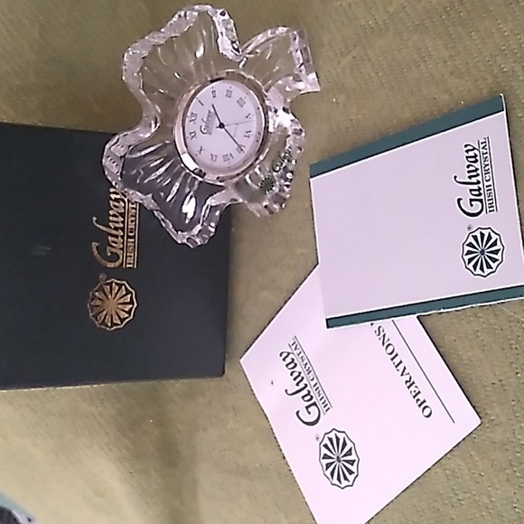 Galway | Accents | Vintage Galway Irish Crystal Shamrock Clock | Poshmark